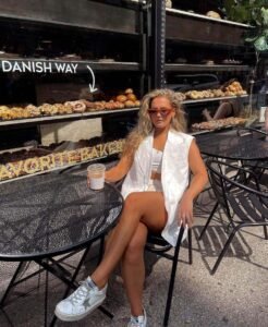 Top 13 Coffee Date Outfits to Make a Lasting Impression - Elegance Echoes