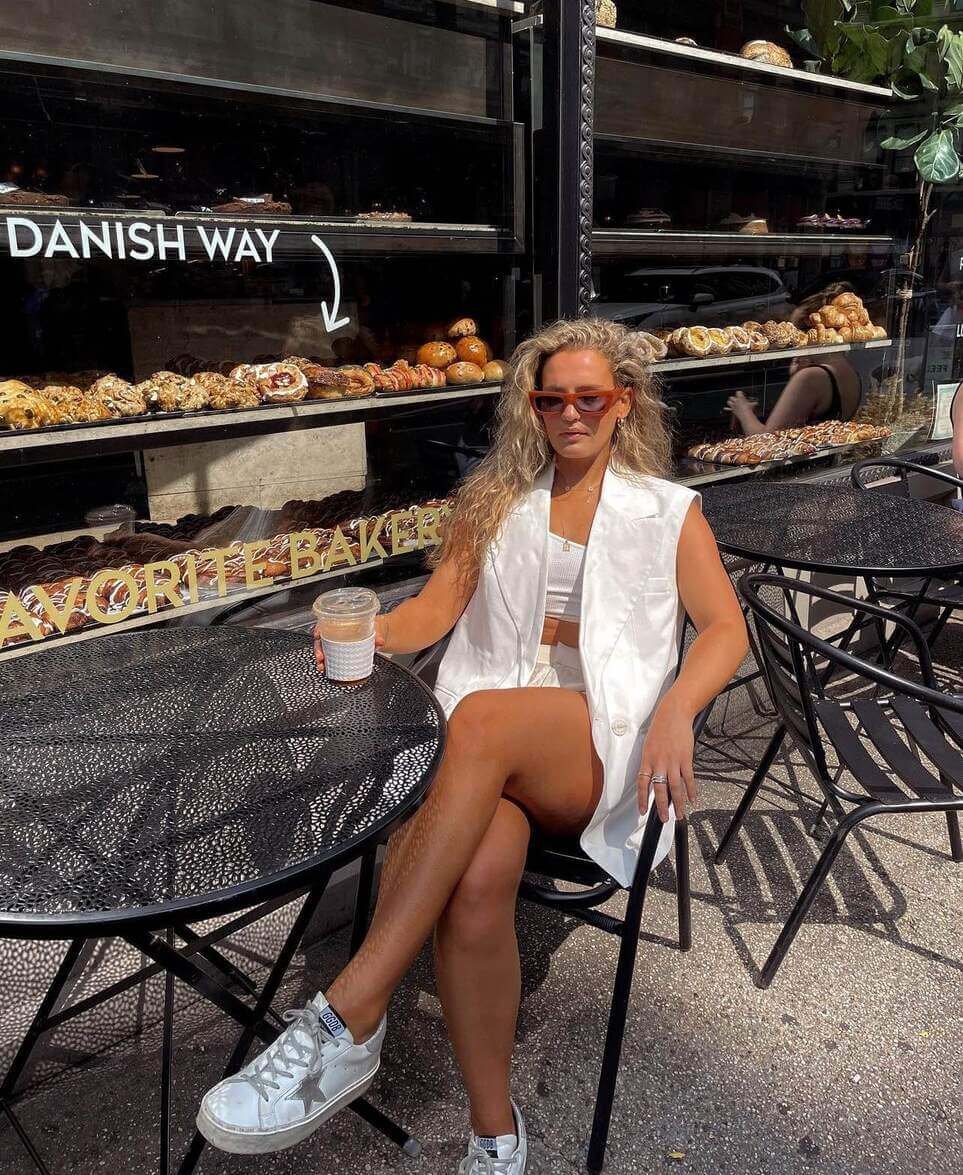 Top 13 Coffee Date Outfits to Make a Lasting Impression - Elegance Echoes