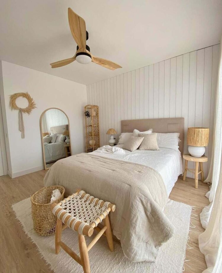 16 Stunning Bedroom Bench Decor Ideas to Refresh Your Sleeping Space