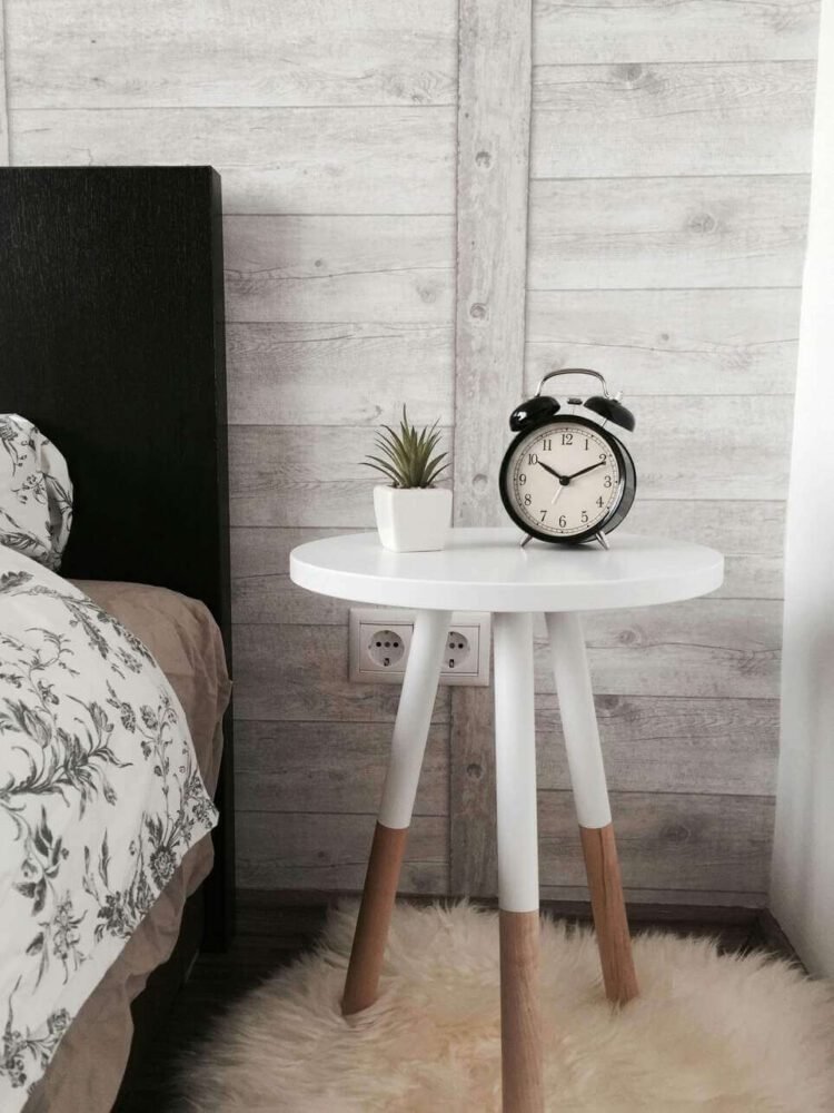 24 Dreamy Bedside Table Decor Ideas for Sunny Morning Vibes
