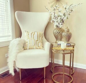 23 Beautiful End Table Decor Ideas for a Designer-Grade Living Room
