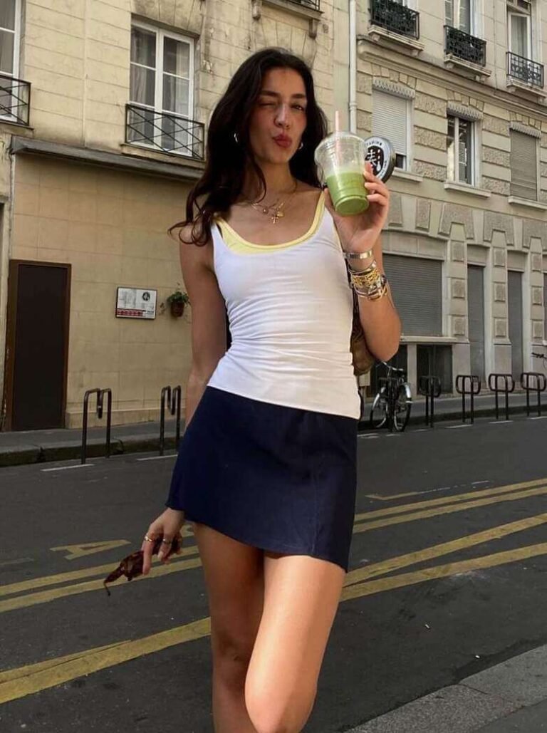 Crop Top vs. Tank Top: Which Style Reigns Supreme?