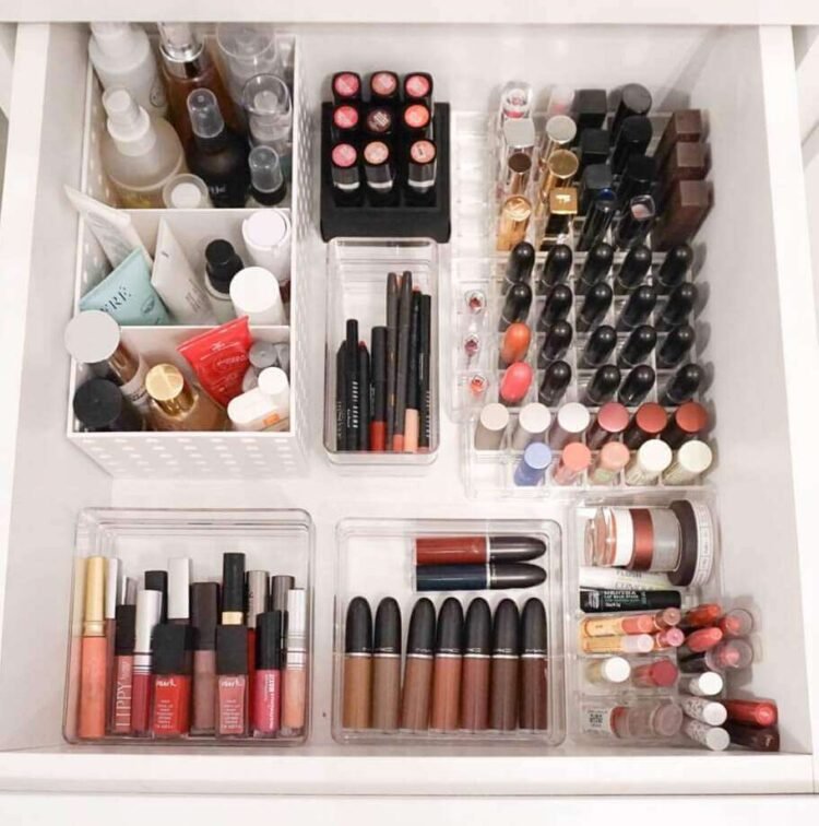 How To Organize Makeup On Bathroom Counter