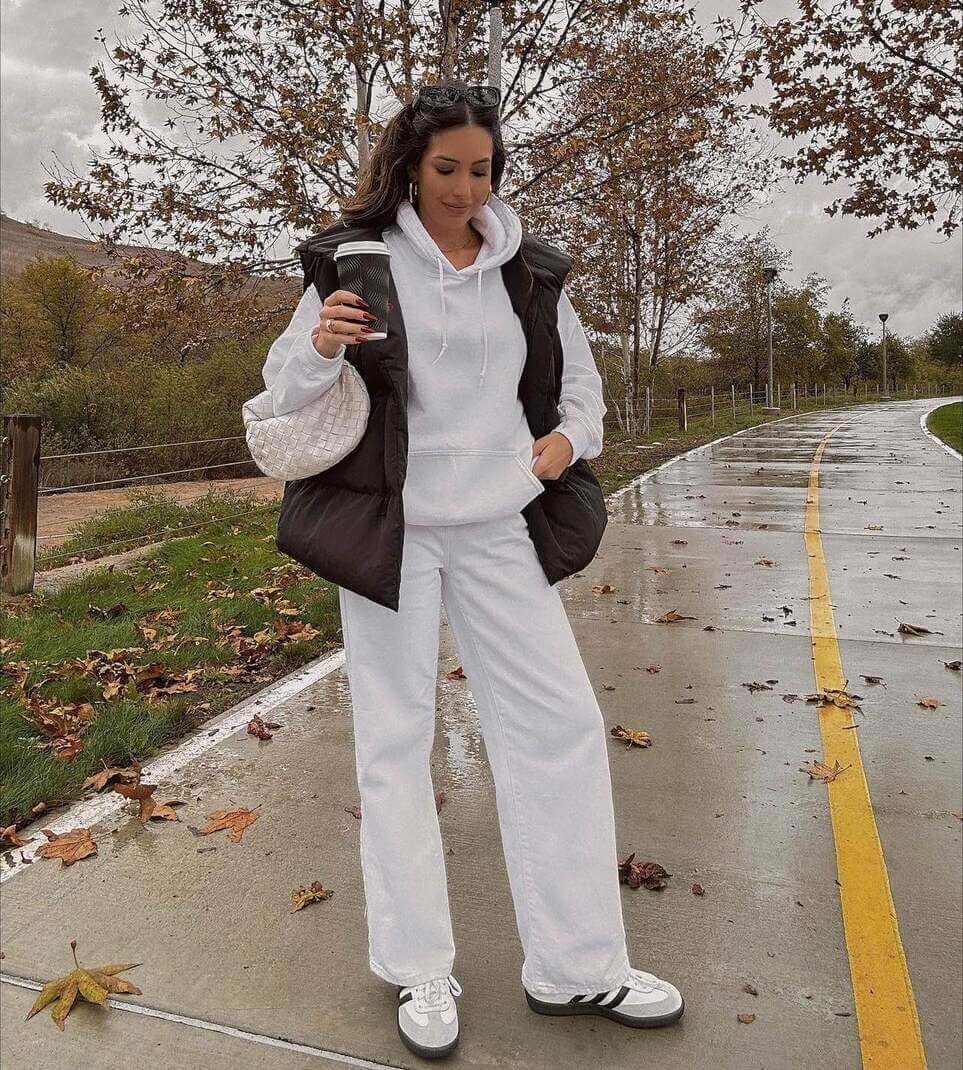 24 Rainy Day Outfit Ideas to Look Great Even When It’s Wet