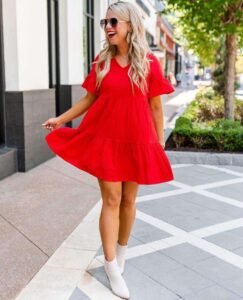 19 Top Tailgate Outfits to Stand Out on Game Day