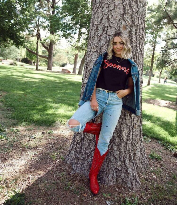 19 Top Tailgate Outfits to Stand Out on Game Day