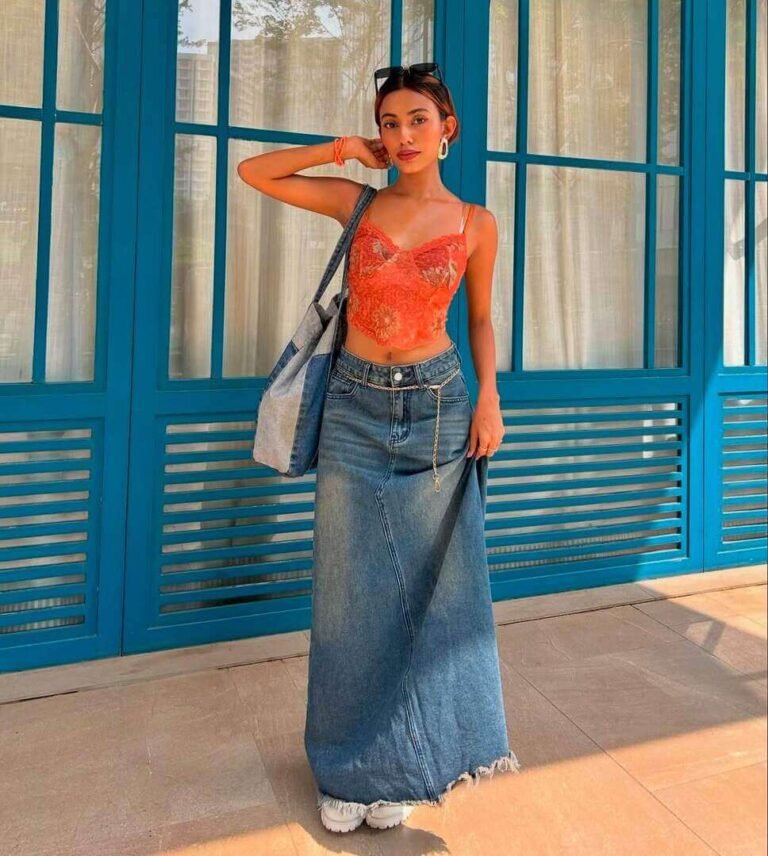 Y2K Outfit Ideas That Bring Back the Ultimate 2000s Vibes