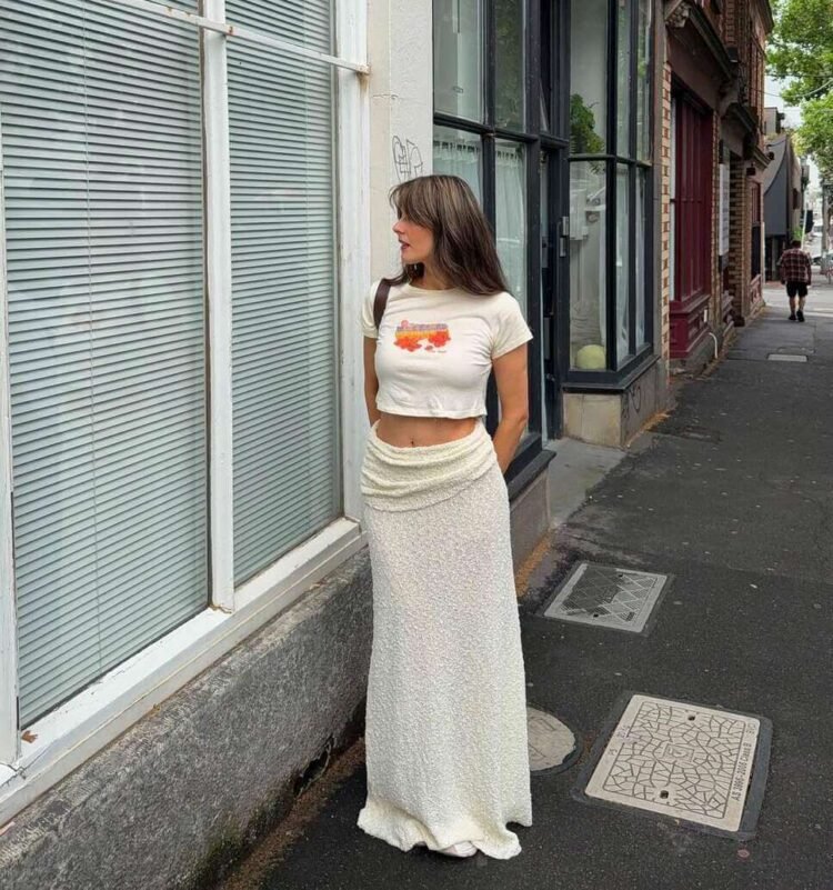 Y2K Outfit Ideas That Bring Back the Ultimate 2000s Vibes