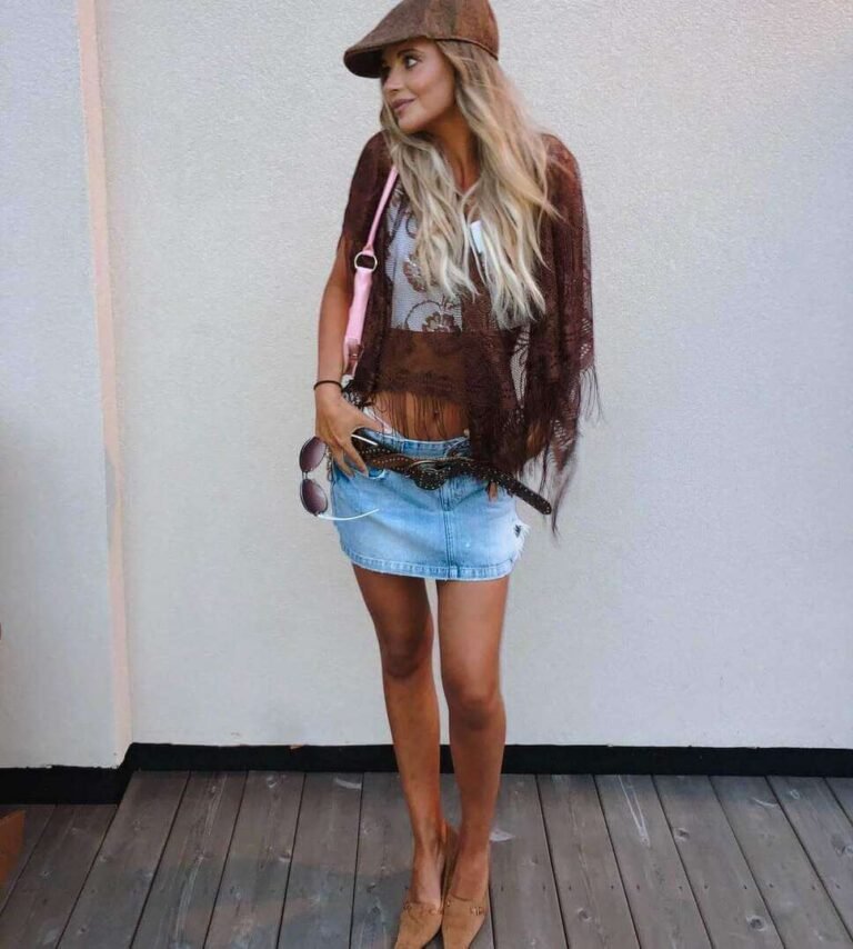Y2K Outfit Ideas That Bring Back the Ultimate 2000s Vibes