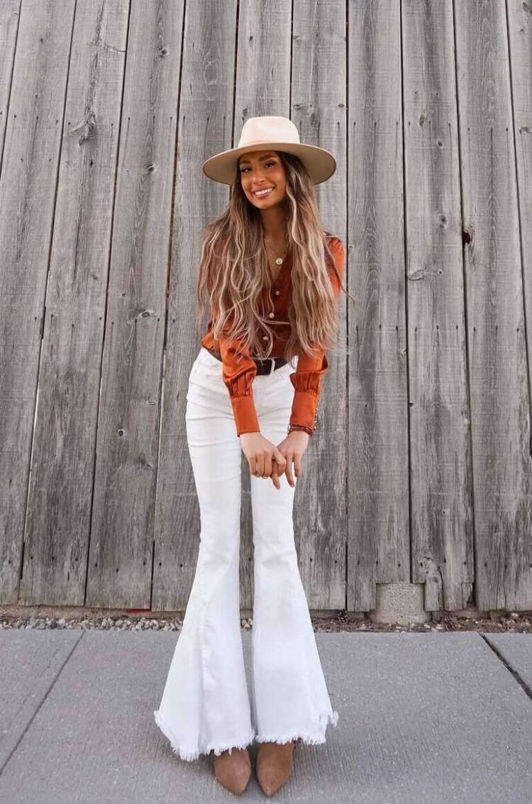 23 Effortless Bell Bottom Outfits You’ll Love to Try