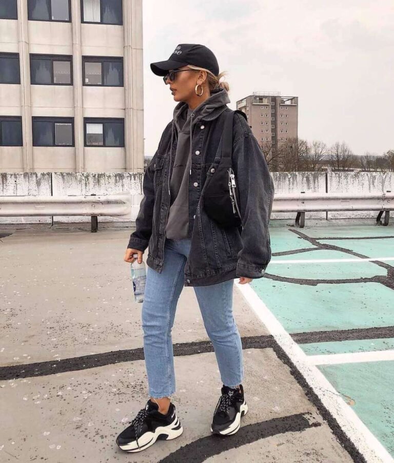 29 Aesthetic Oversized Outfits You’ll Want to Live In