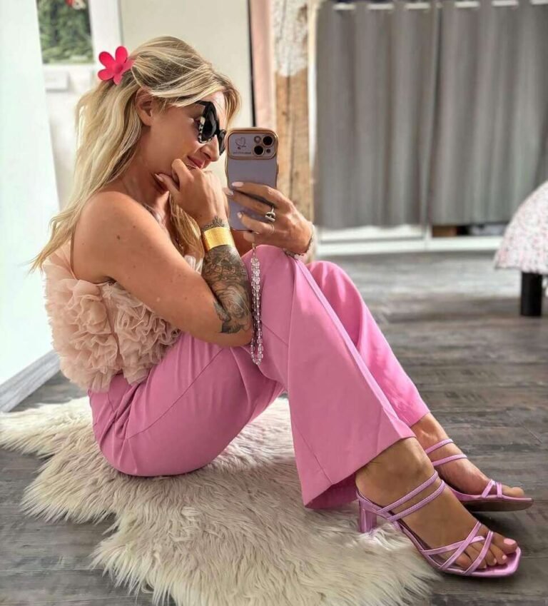 22 Pink Aesthetic Outfits That Actually Feel Effortless and not Overdone