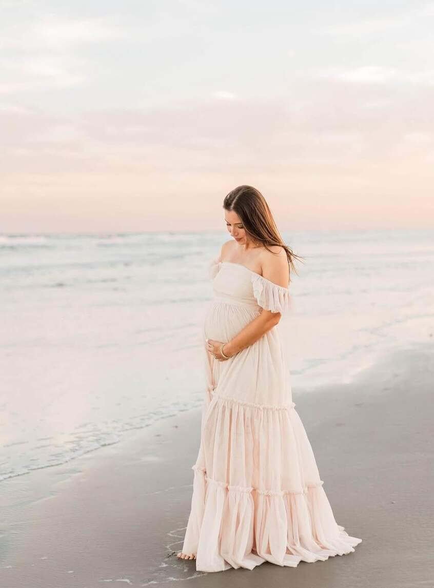 36 Beach Maternity Photo Ideas That Capture the Glow of Motherhood