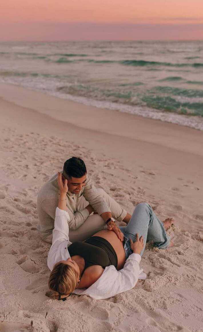 36 Beach Maternity Photo Ideas That Capture the Glow of Motherhood