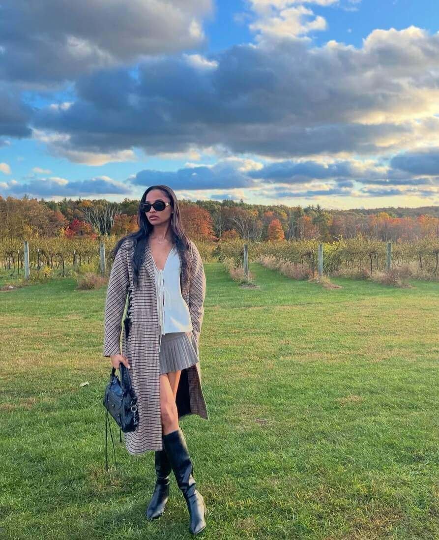 25 Classy Fall Winery Outfits for Wine Tasting Season