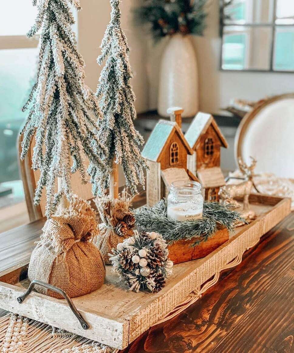 23 Christmas Tray Ideas That Make Your Home Feel Extra Cozy